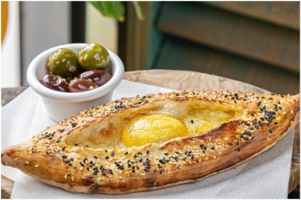 Restaurant Review: New summer menu at Urth Caffe