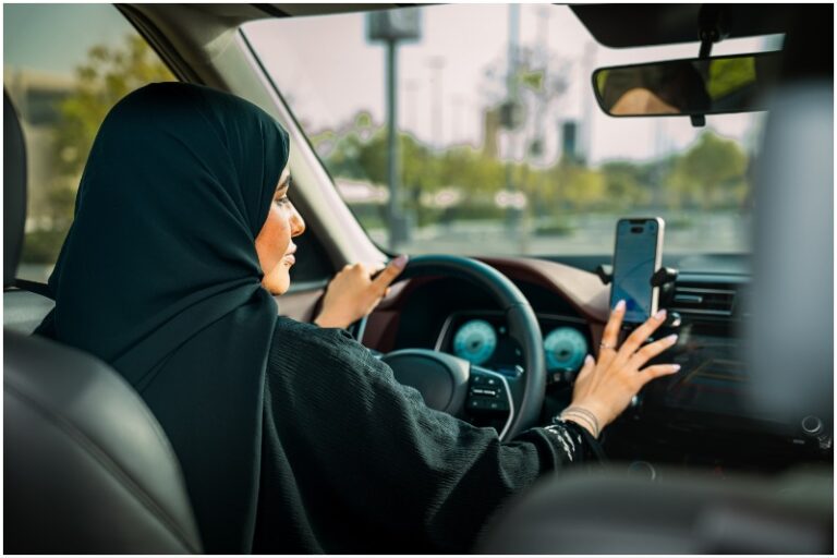 Female passengers can book rides with women Uber drivers